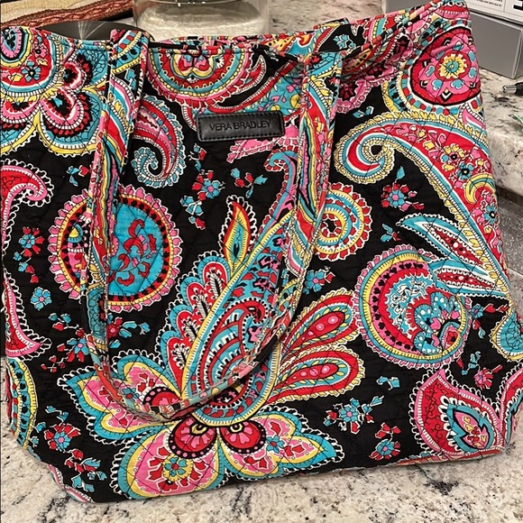 Bags | Colorful Gently Used And Pretty Vera Bradely Purses Smoke Free ...